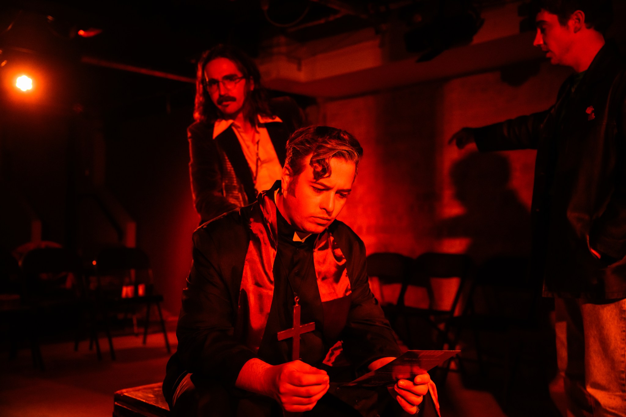 REVIEW: THE HIGHGATE VAMPIRE (OMNIBUS THEATRE) – @ALEXROYTHEATRE
